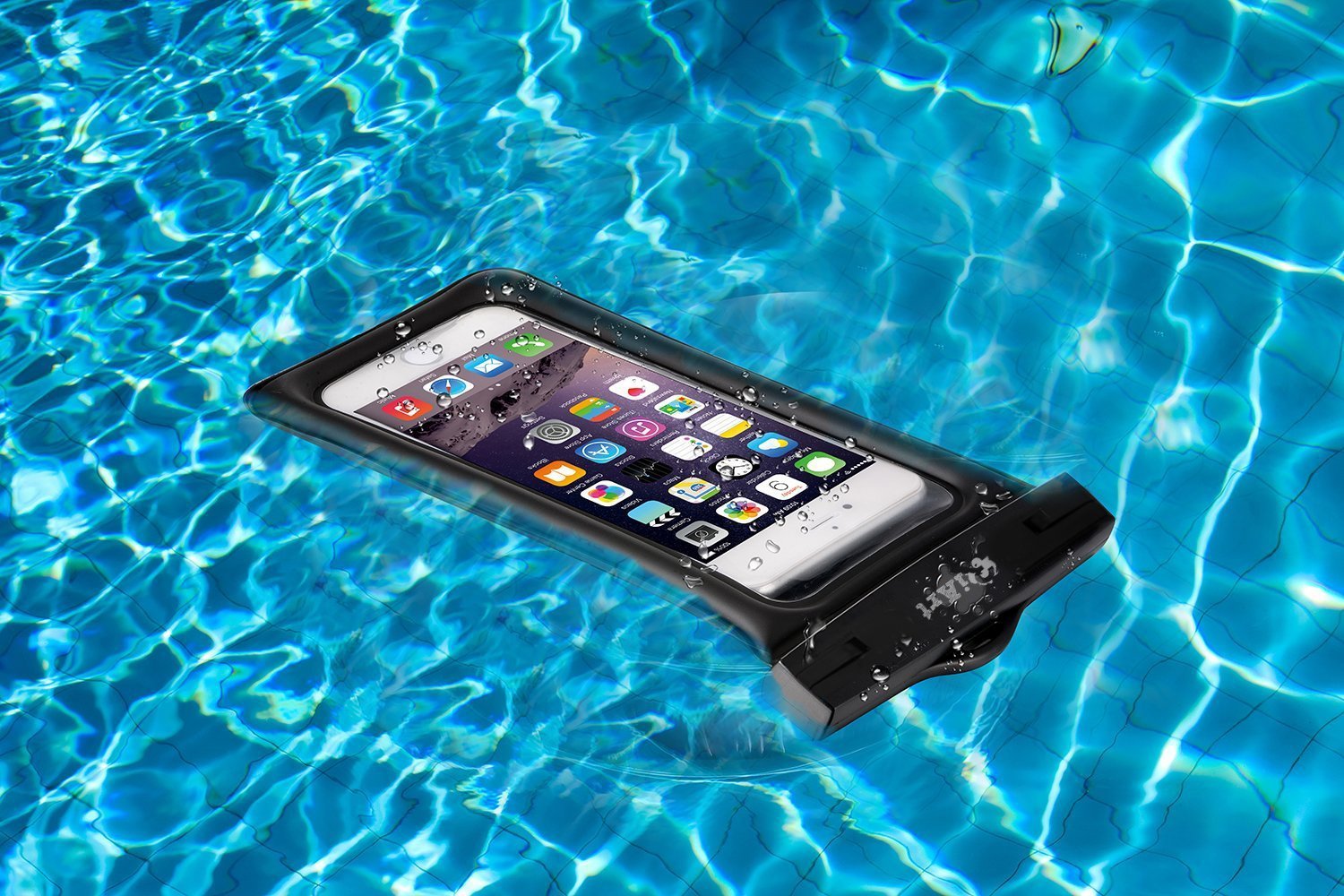 Going to the beach? Don’t forget your floating phone case! | UnlockUnit