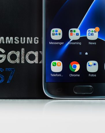 The complete list of Samsung Gear VR compatible phones | UnlockUnit